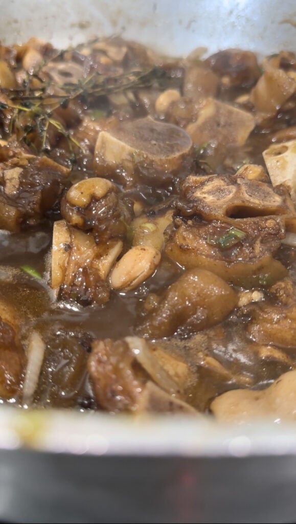 How to cook Jamaican Brown Stew Cow Foot - Jerk Tavern